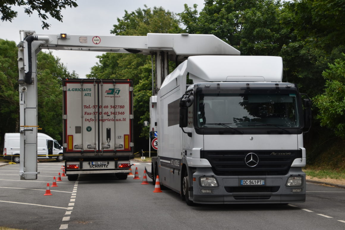 Morbihan. La douane déploie son scanner mobile géant - Les Infos du ...