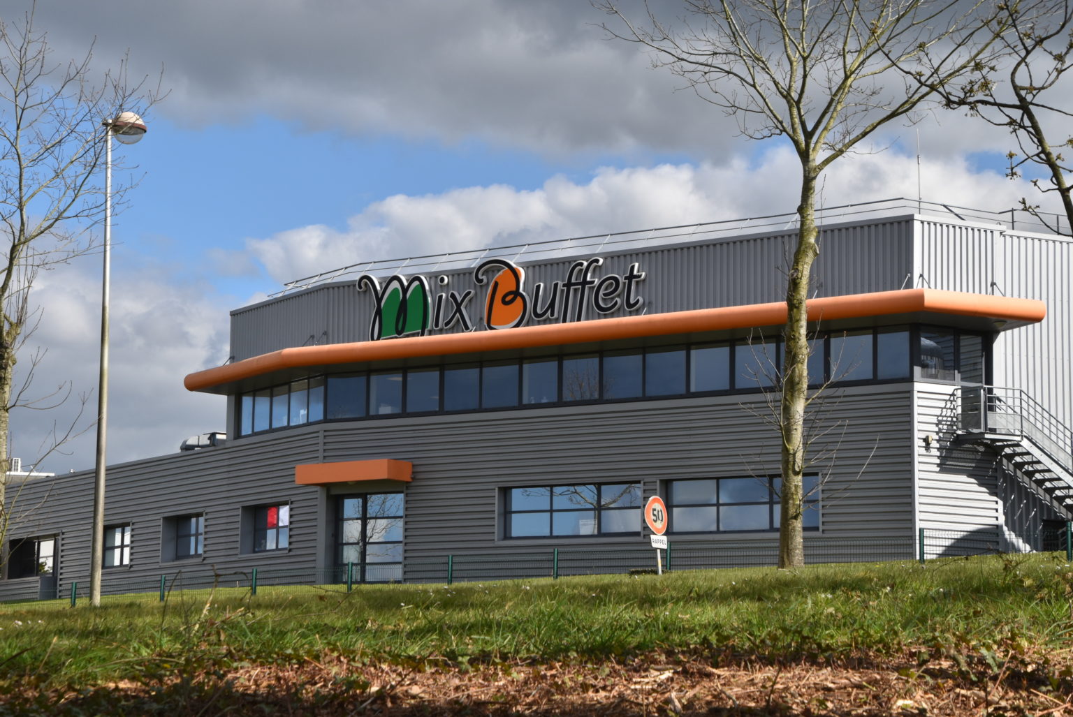 Guer. Bon plan: Mix Buffet recrute des centaines de saisonniers - Les ...