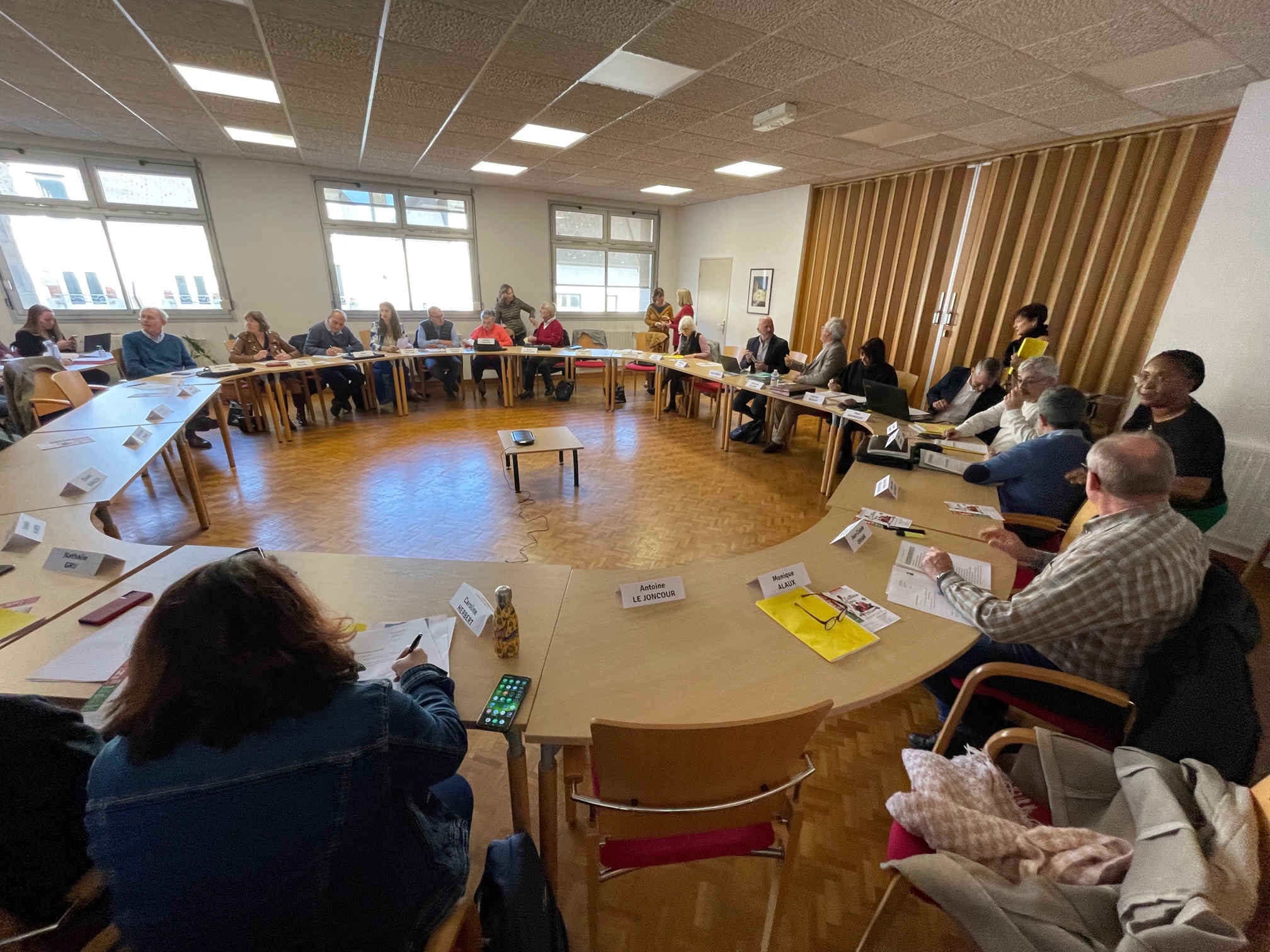 Guer. Suivez en direct la réunion du conseil municipal - Les Infos du ...