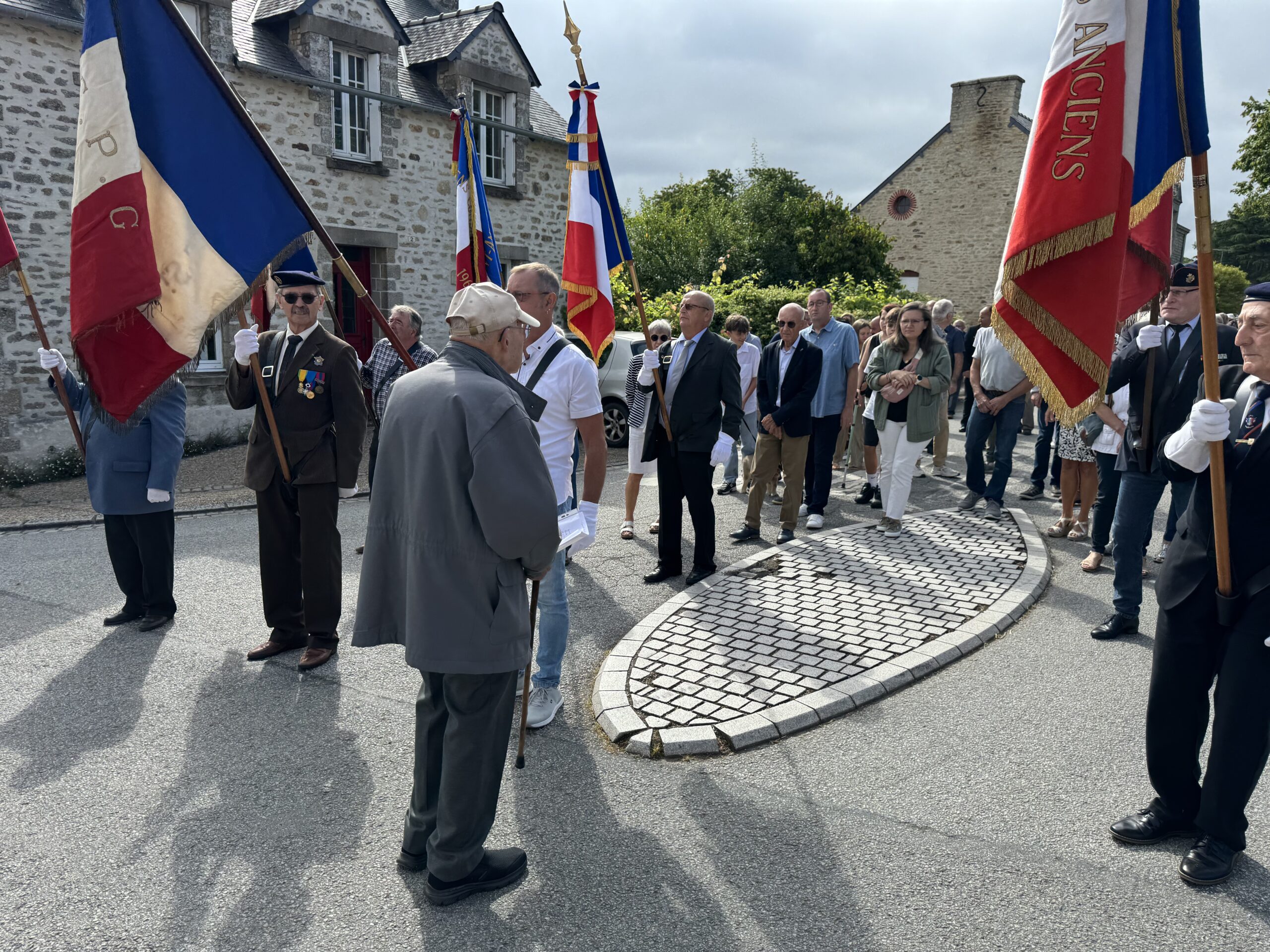 Val d'Oust. L'hommage aux résistants du bourg de Quily arrêtés et ...